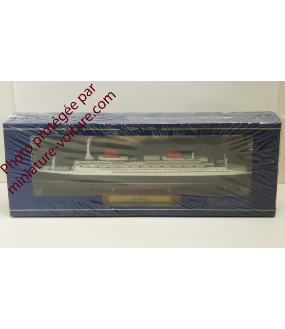 Bateau miniture Atlas Le Paquebot "LE FRANCE"